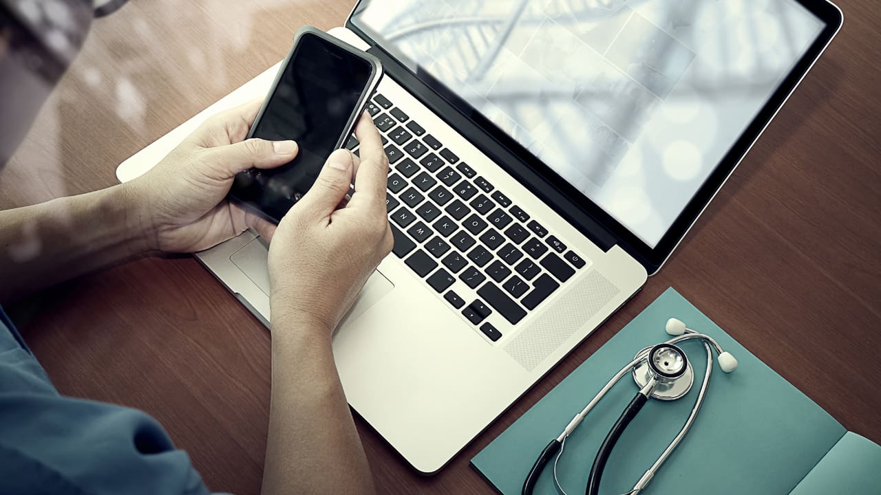 Managing Patient Complaints on Social Media › Compliatric